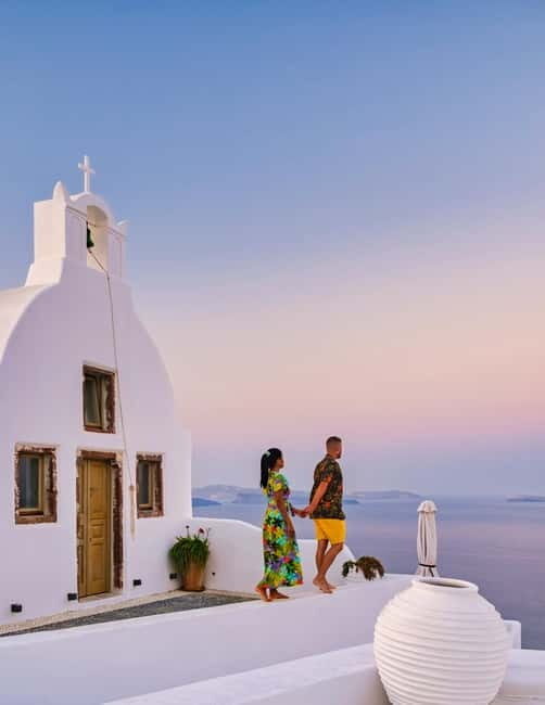 Santorini: Private Oia Village Photoshoot - What does the price include?
