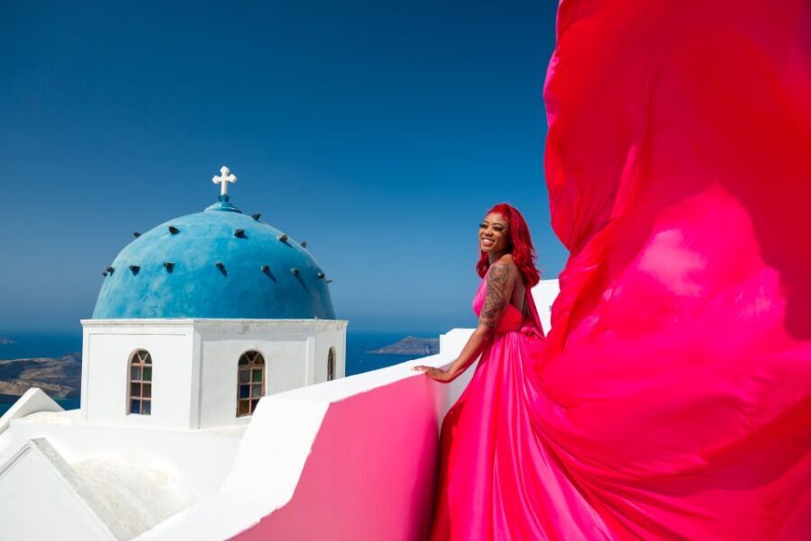 Santorini: Proffessional Flying Dress Photoshoot - The Meeting Point and Initial Introduction