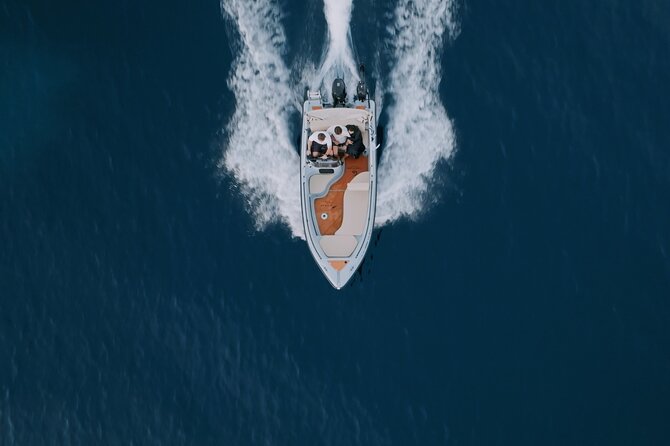 Santorini Rent a Boat - License free - Introduction