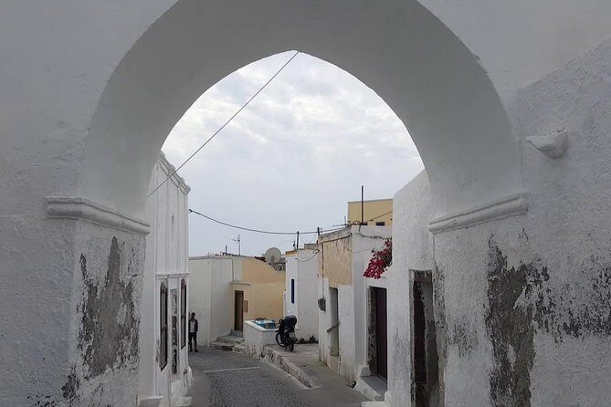 Santorini tour Luxury experience with Sunset - FAQs