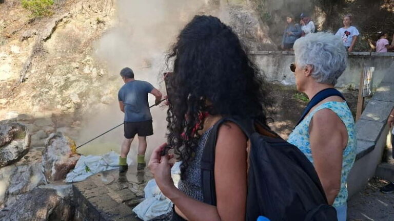 São Miguel: 2-Day Island Tour, Tea & Pineapple Plantation - The Authenticity and Atmosphere