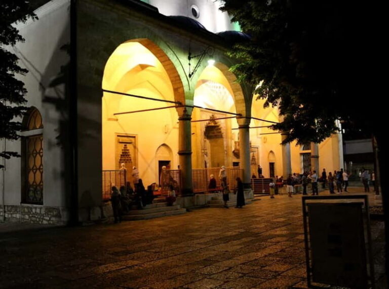 Sarajevo: Nighttime City Highlights Walking Tour - Who Will Love This Tour?