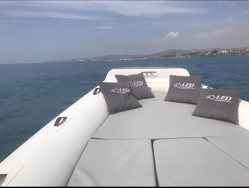 Scala dei Turchi: dinghy excursion at Scala dei Turchi - The Experience of the Guide and the Views