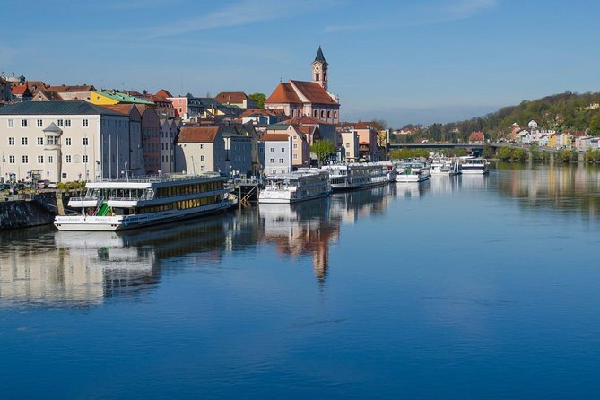 Scenic transfer from Prague to Passau with 4 hours sightseeing in Cesky Krumlov - Key Points