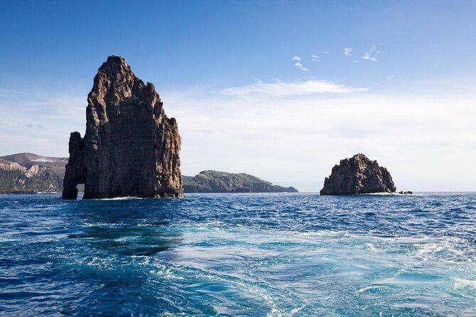 Sciara del Fuoco from the sea, night tour SMALL GROUP - Key Points