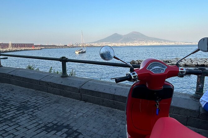 Scooter Vespa rental - Why Rent a Vespa in Naples?