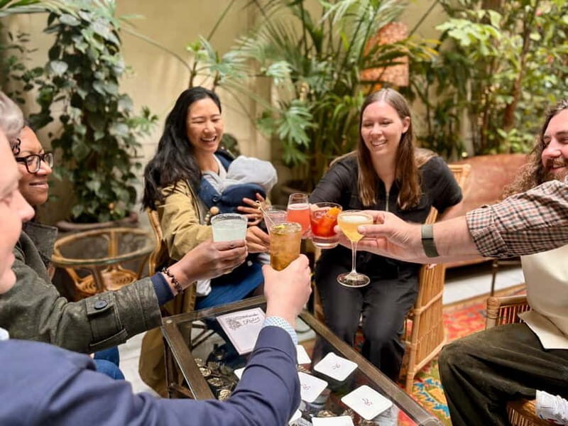 Secrets of London Covent Garden: Tour + Cocktail at Rules - Discovering London’s Scandalous Past