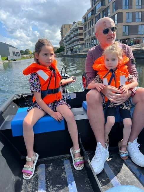 Self-Guided Electric Boat Rental - Who Would Love This Experience?