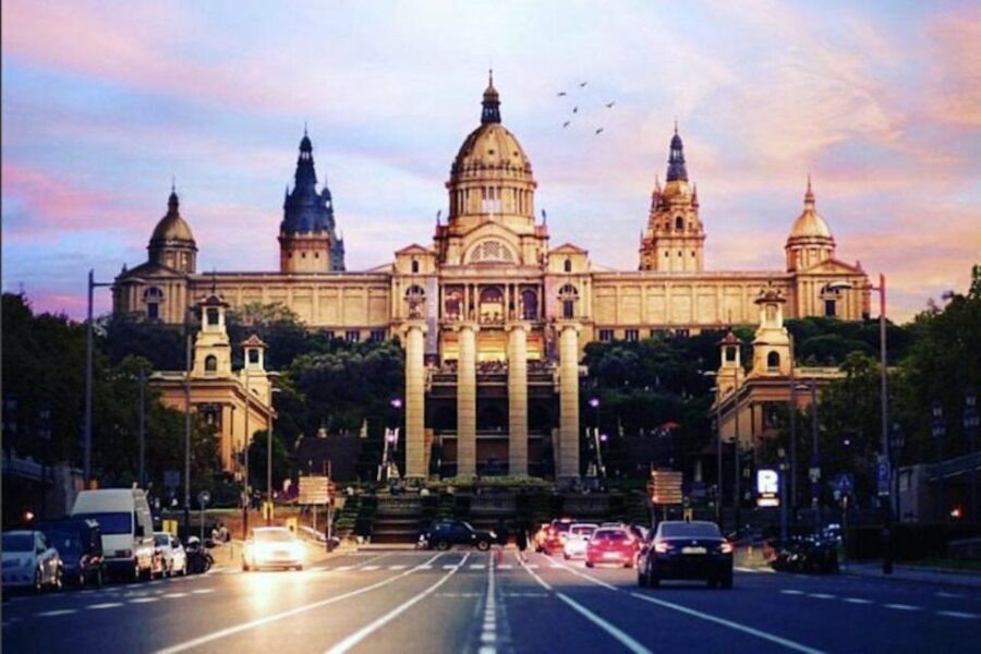 Semi-Private Barcelona Gothic, Parc Guell & Sagrada Familia - Who Will Love This Tour?