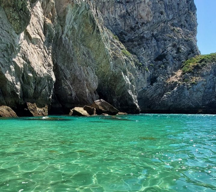 Sesimbra: Private Boat Tour-Wild beaches, secret bays, Caves - A Deep Dive into the Itinerary