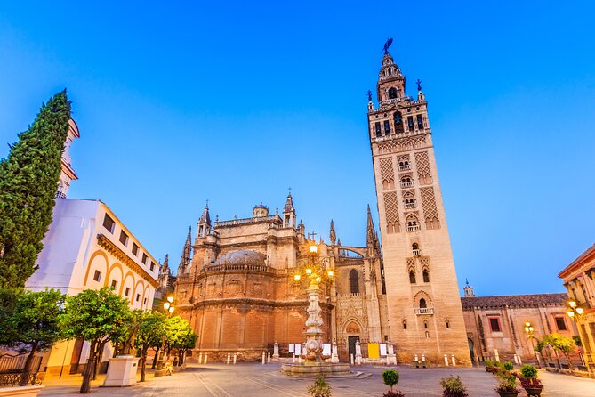 Sevilla: Guided tour to Cathedral and Giralda - Key Points
