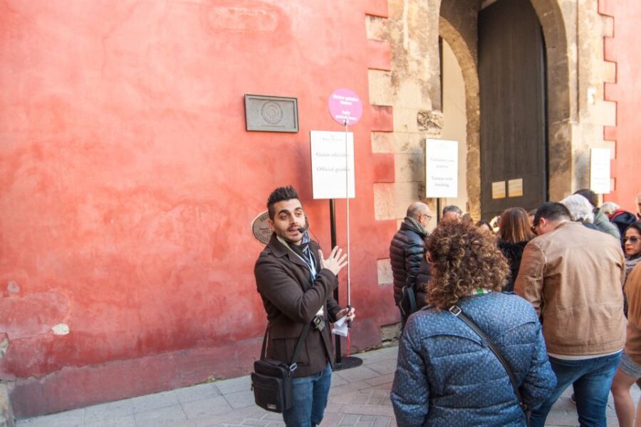 Seville: Alcázar and Cathedral Entry Ticket and Guided Tour - The Alcázar: A Crossroads of Cultures