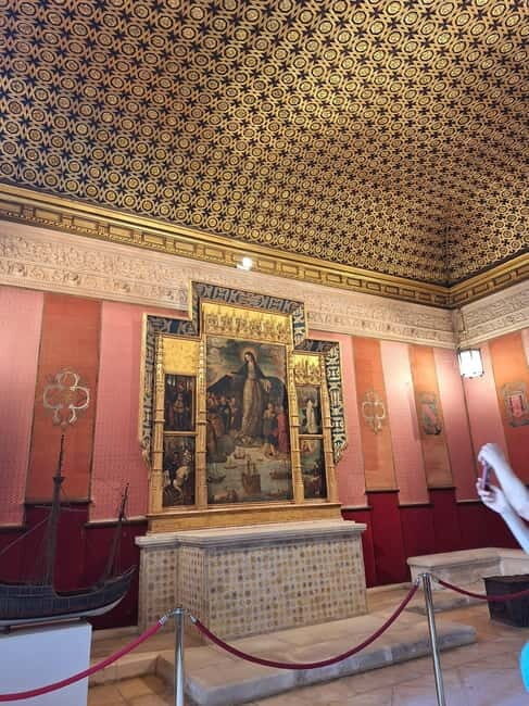 Seville: Guided visit to the Alcázar, Cathedral and Giralda - Possible Drawbacks or Considerations