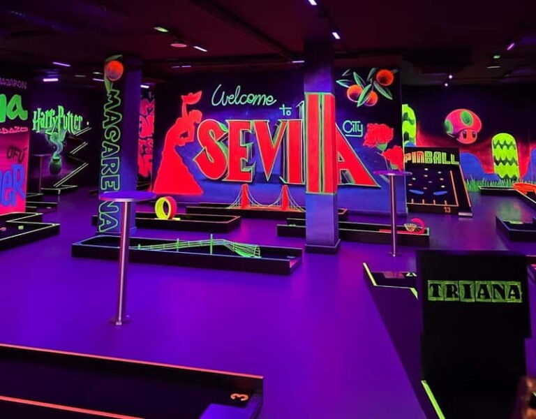 Seville: Indoor UV 18 hole Minigolf Experience - The Experience in Detail