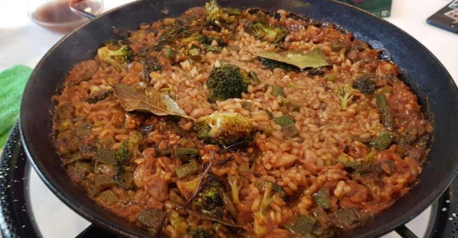 Seville: Paella Showcooking Experience - Who Is This Tour Best Suited For?