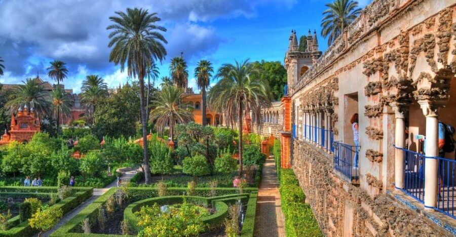 Seville: Real Alcazar of Seville Guided Tour and Ticket - Exploring the Real Alcázar: An Ancient Palace with Modern Appeal