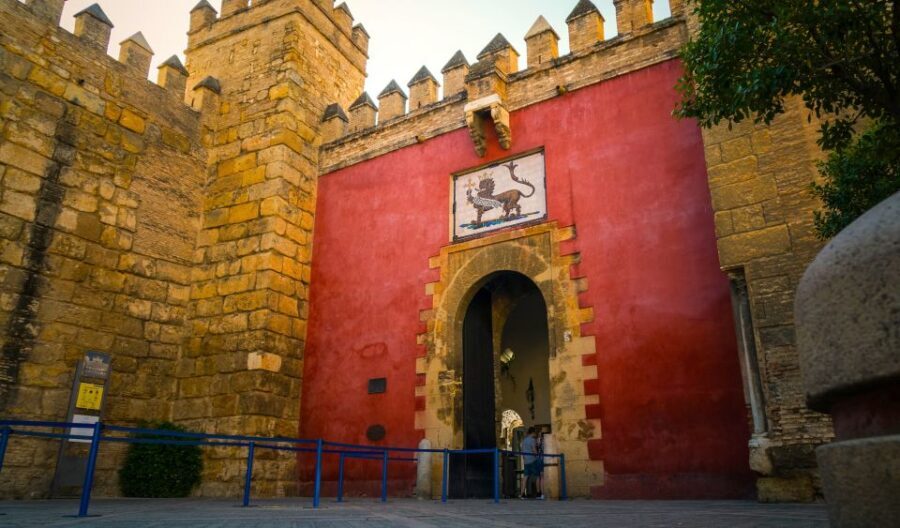 Seville: Royal Alcázar Guided Tour with Fast Entry Ticket - What to Expect: A Detailed Breakdown