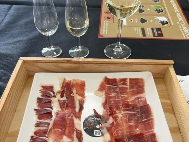 Seville: Secret Food Tour with Tapas and Drinks - What Really Sets This Tour Apart?