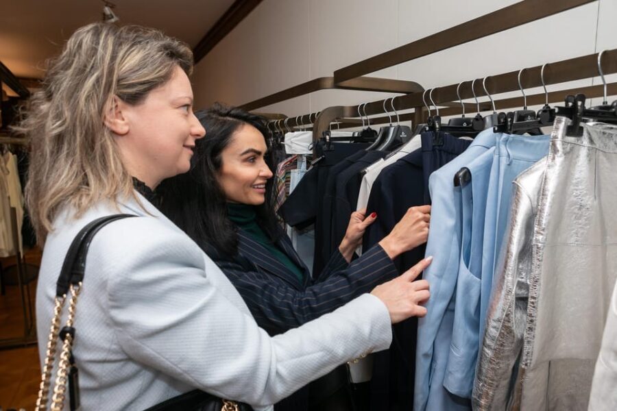 Shopping in Venice with a Personal Stylist - Who Will Benefit Most from This Tour?
