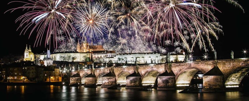 Shots Bar & Club New Years Special - What to Expect When You Attend