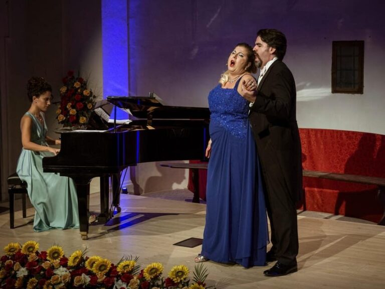 Siena: Italian Opera Concert with Artists Meet & Greet - Practical Tips and Considerations