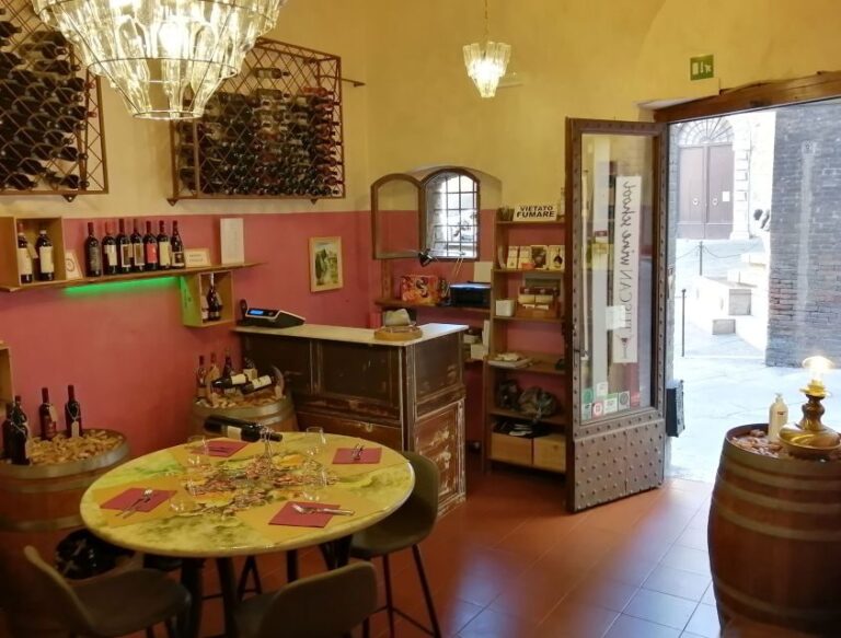 Siena: Tuscan Classics Wine Tasting Class with Aperitivo - The Value of This Experience