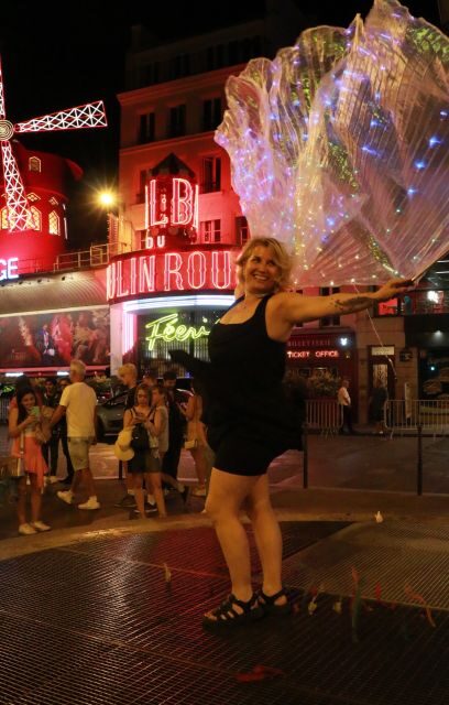 Singing Montmartre by night with a Diva - A Night in Montmartre Like No Other