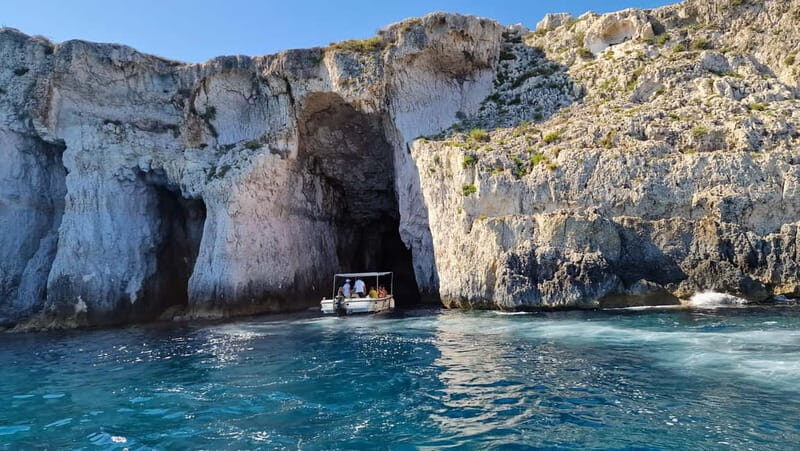 Siracusa: Wine tasting by boat with tour and gourmet food - The Itinerary and Experience Breakdown