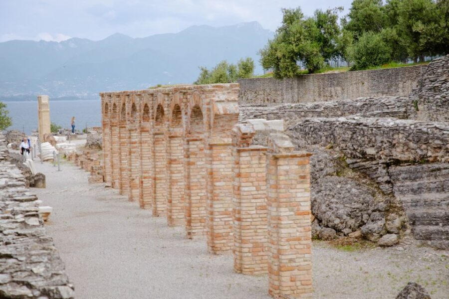 Sirmione: Grotte di Catullo Archeological Tour - Authenticity and Experience