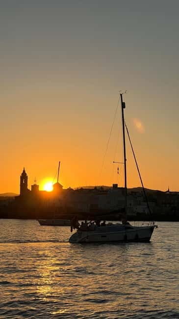 Sitges: Guided Tour by Sailboat along the Coast of Sitges - Top Highlights of the Sailboat Tour