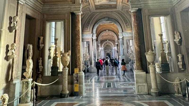 Skip-the-Line Ticket: Vatican Museums & Sistine Chapel - The Sistine Chapel: Michelangelo’s Masterpiece
