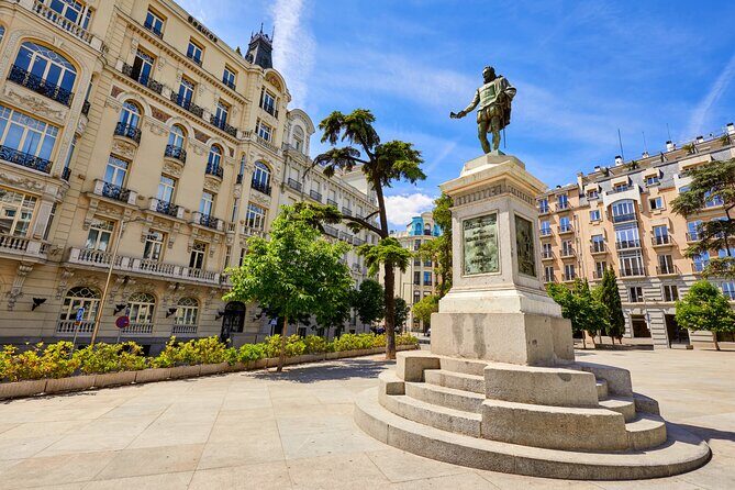 Small Group Tour of the Austrias in Madrid - Ideal For