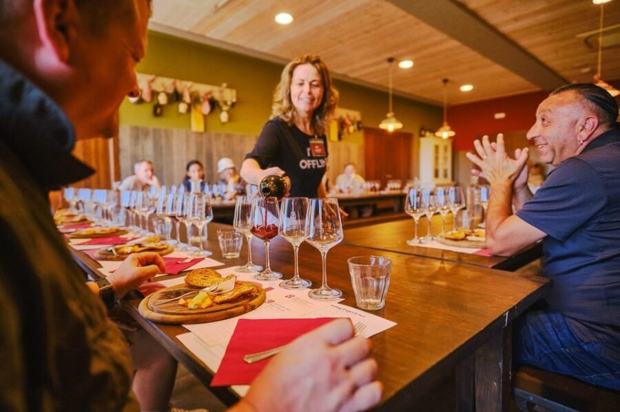 Small Group Tour to Siena & San Gimignano with Chianti Wine - Exploring Siena: Medieval Majesty