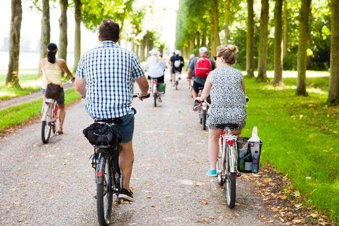 Small Group VIP Versailles Bike Tour from Paris with King's Apartments Access - Small Group VIP Versailles Bike Tour from Paris with Kings Apartments Access