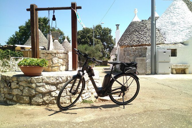 Smart & easy ebike tour in the Itria Valley: Martina Franca - Locorotondo - The Itinerary in Detail