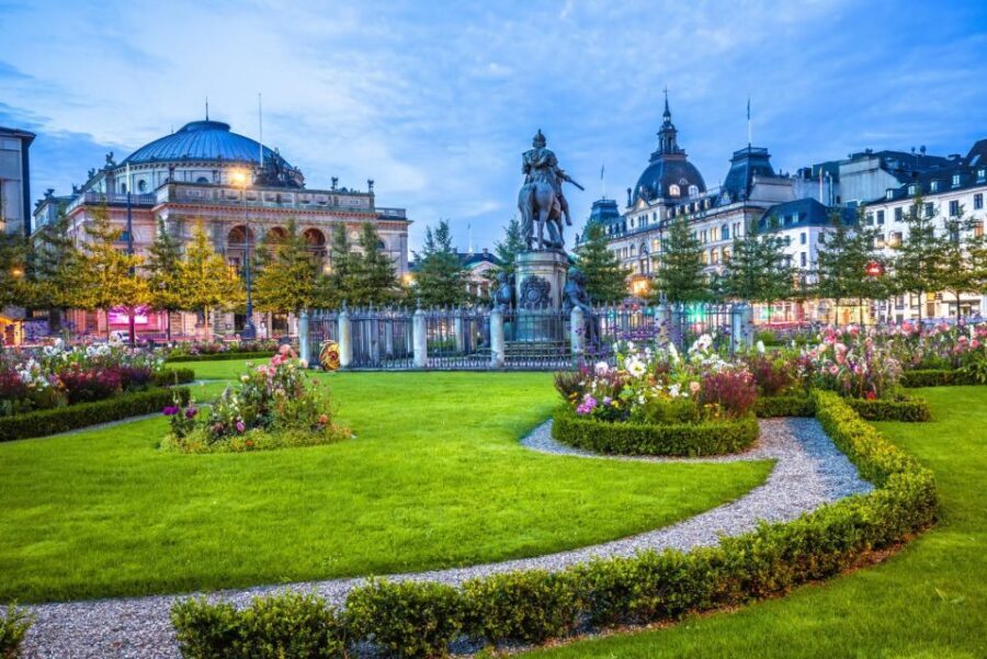 Snaps, Bars and Nightlife Tour in Copenhagen Nyhavn - Itinerary Breakdown & What to Expect