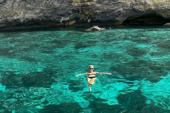 Snorkeling in Blue Lagoon Beaches and Bays Trip Comino - Who Should Consider This Tour?