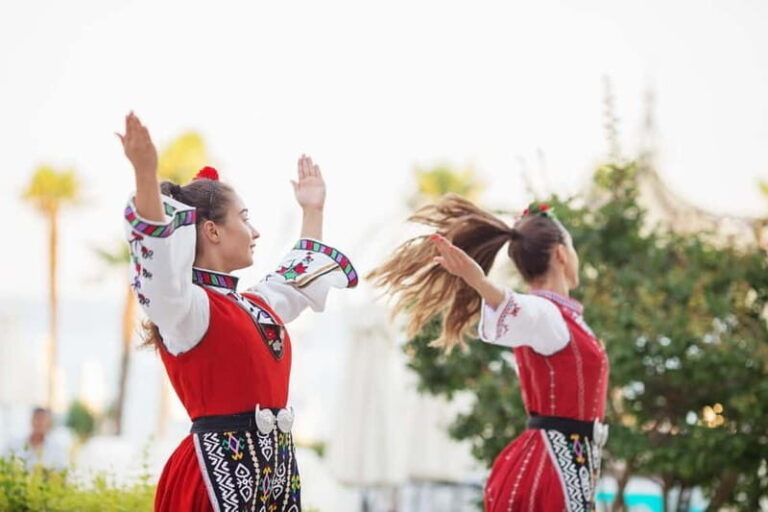 Sofia: Express Walk with a Local in 60 minutes - Itinerary Breakdown: What You’ll See and Experience
