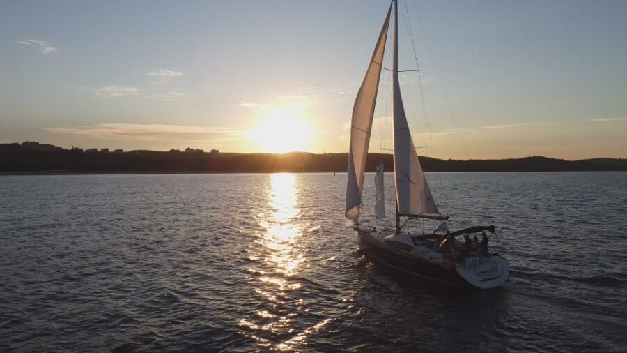Sopot: Sunset Yacht Cruise with Welcome Drink - Who Will Love This