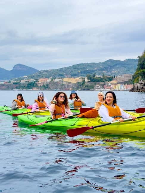 Sorrento: Guided Kayak Tour with Paddleboarding - The Highlights: What Stops Make This Tour Special?
