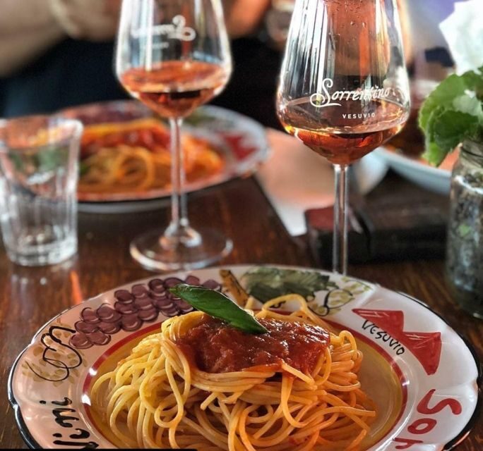 Sorrento: Pompeii Tour with guide, ticket & lunch included - The Day’s Itinerary in Detail