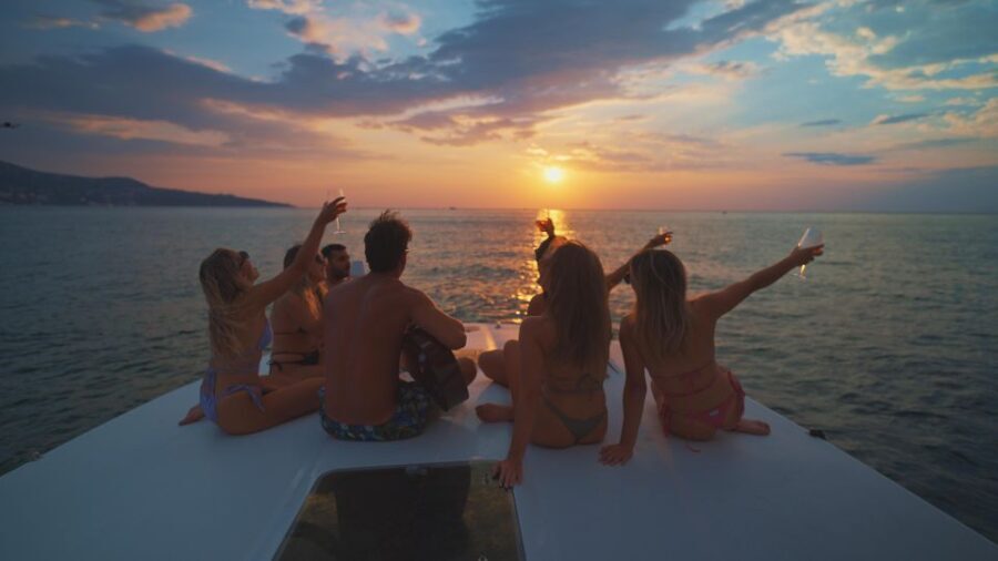 Sorrento Sunset Private Boat Tour - Free Bar and Apetizer - An In-Depth Look at the Tour