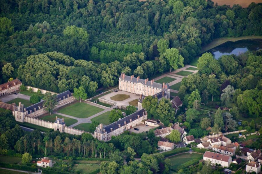 South of Paris: hot air balloon flight - The Flight Itself: A Mix of Heights and Views
