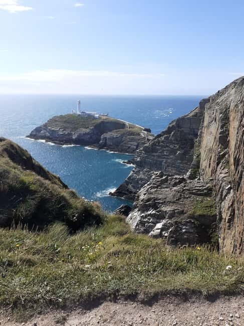 South Stack Holyhead - Hike - Itinerary Breakdown: A Day Full of Contrast and Wonder
