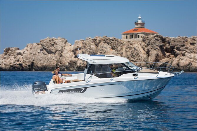 Speedboat transfer from Hvar town (Water taxi transfer) to Airport Split - What Makes This Transfer Stand Out?