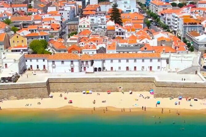 Spend the day at a lovely villa with cristal water and fresh seefood - A Relaxing Day at a Traditional Portuguese Villa