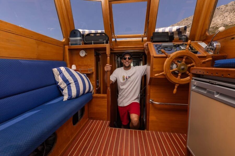Split/Omi/Makarska: Full or half day boat tour with "Cvita" - The Experience on Board