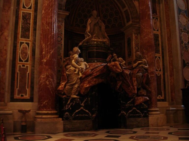St Peter's Basilica tour with Dome and Crypts - The Pope Crypts: A Deep Dive into Sacred Resting Places