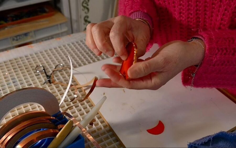 Stained Glass Course in Rome's Trastevere - Is this Experience Worth the Price?