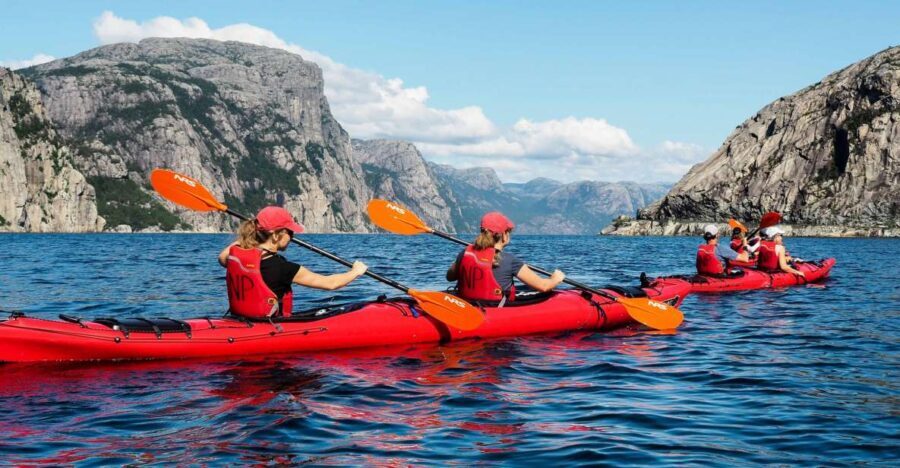 Guided kayaking tour in the Lysefjord from Stavanger